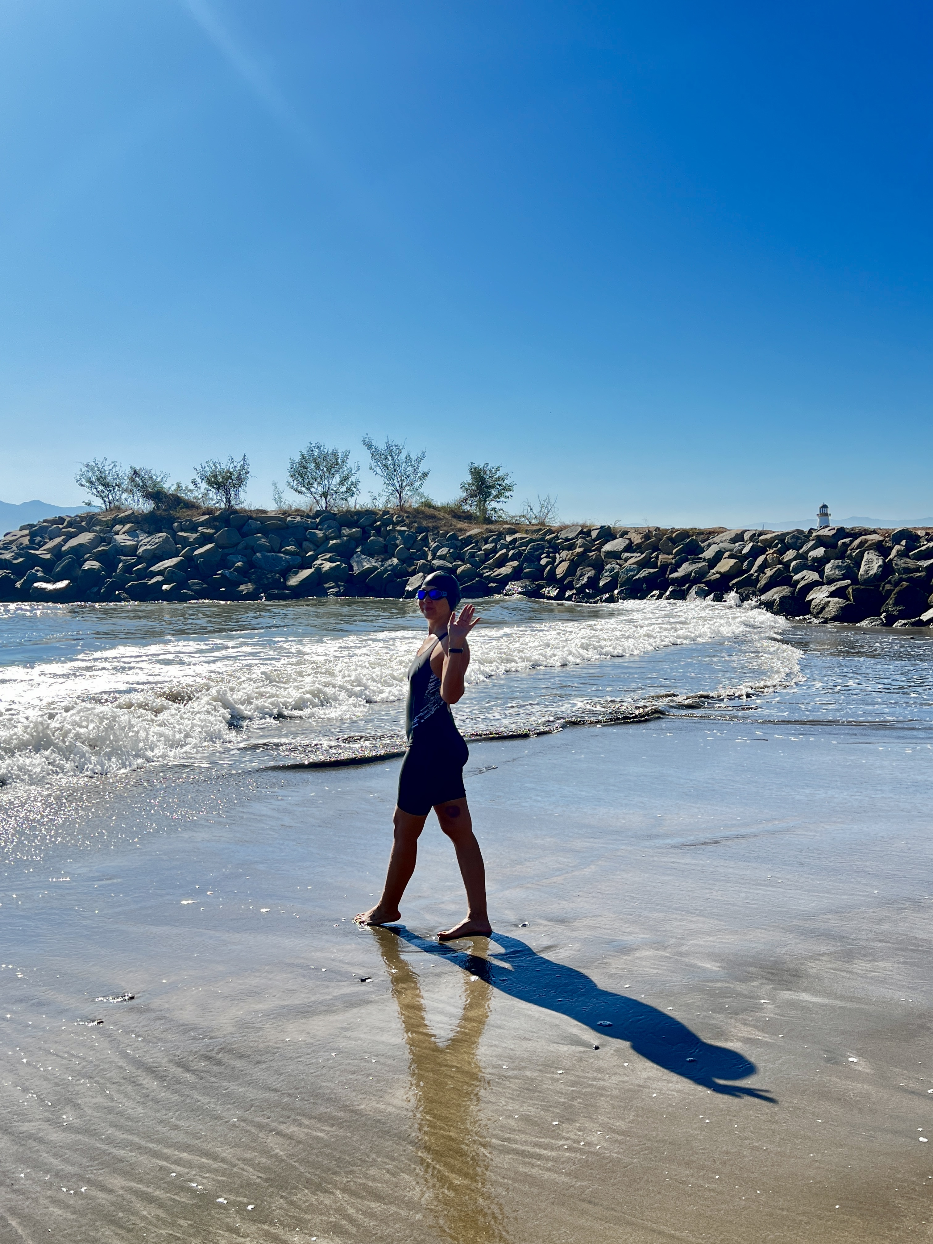 Navigating Life’s Tides: Lessons from Ocean Swimming – Gringa in Mexico